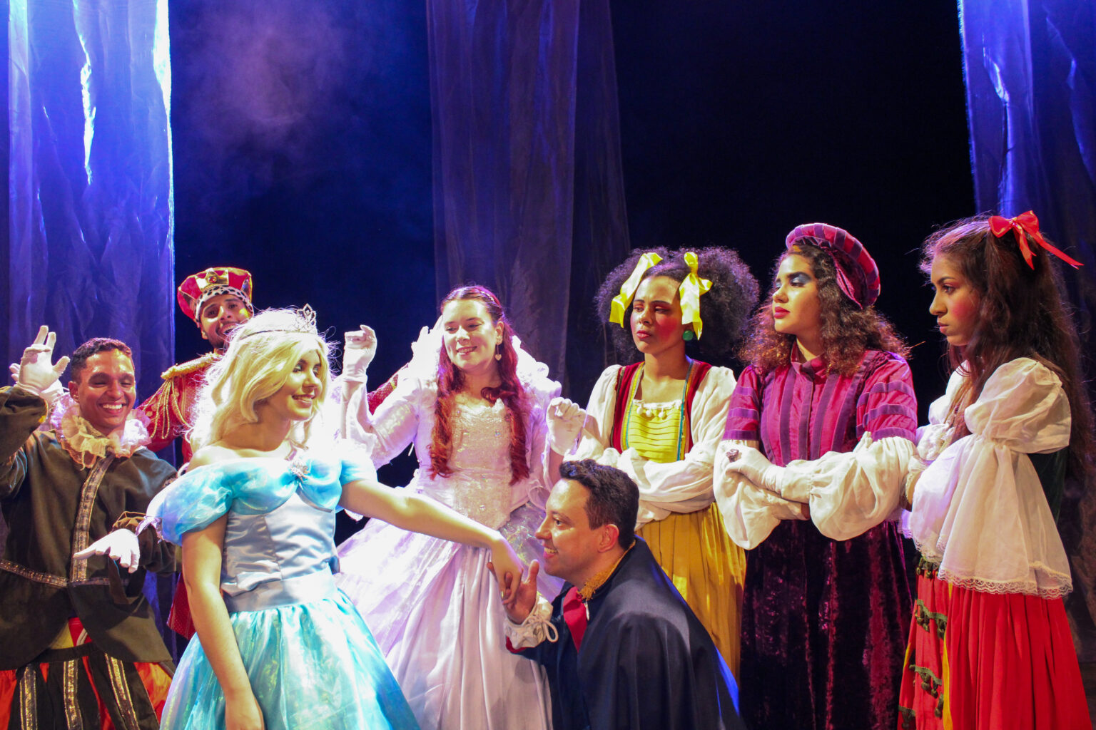 Cinderela – Teatro Vannucci | Roteirinho Carioca