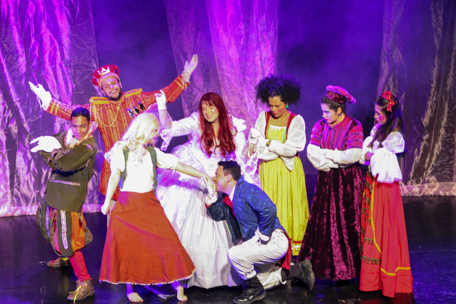 Cinderela – Teatro Fashion Mall *29 e 30 de abril* | Roteirinho Carioca